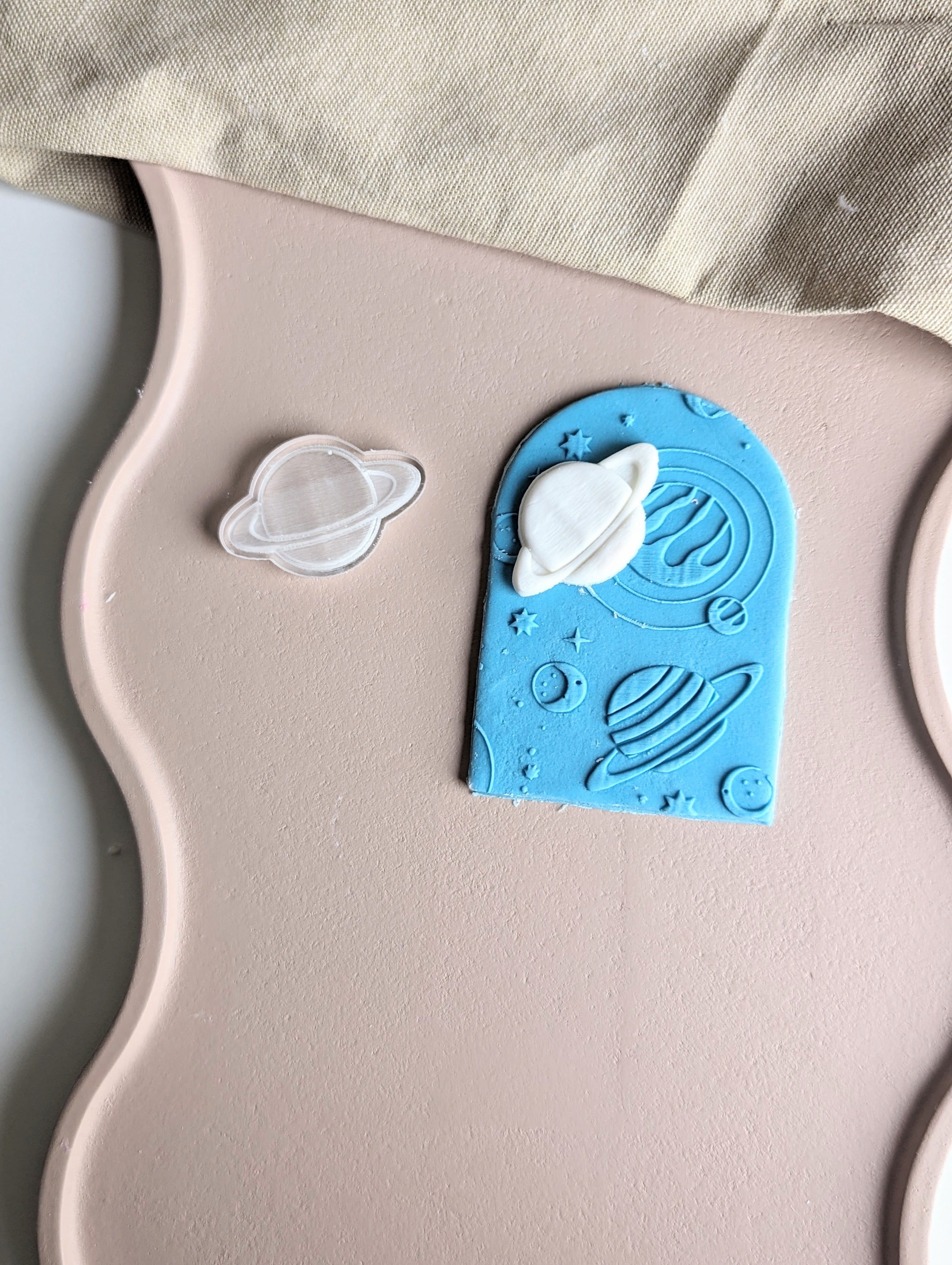 Planet Acrylic Mould – Little Luna Designs Australia